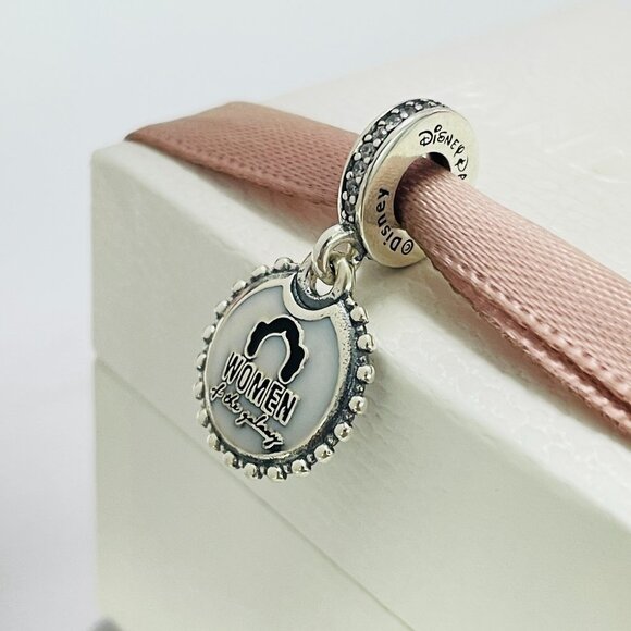 Pandora | Jewelry | Disney Parks Pandora Star Wars Princess Leia Dangle ...